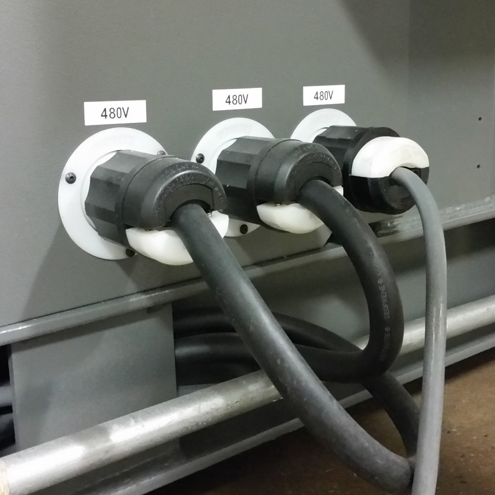 Clavijas, conectores y receptáculos